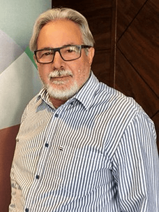 Livro de Pedro Ribeiro traz exuberância da Mata Atlântica no Paraná ...